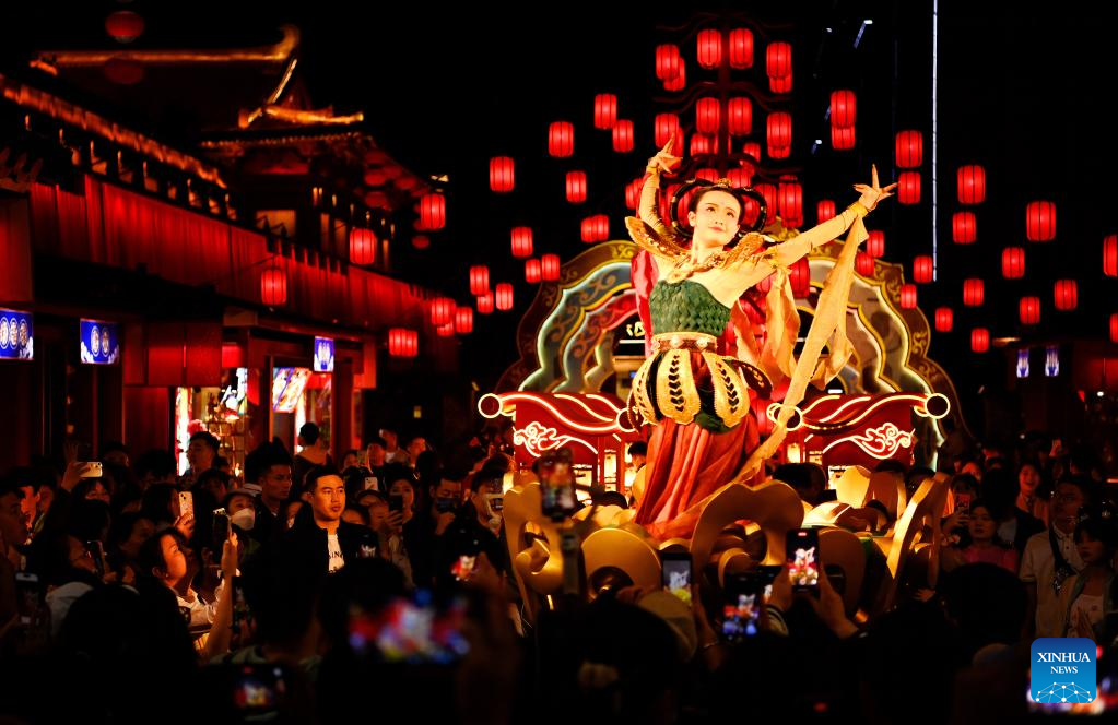 Datang Everbright City, tourist landmark of Xi'an, NW China--China ...